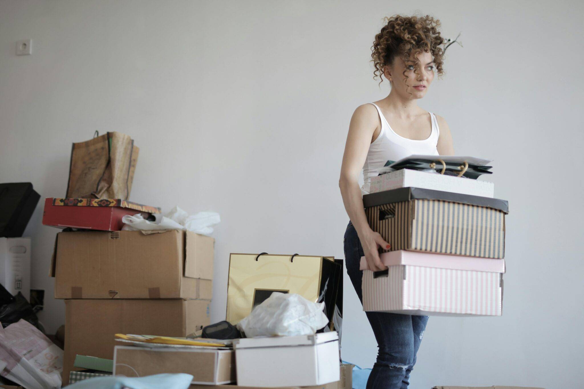 Decluttering for the Hot Mess Express: Fun & Easy Hacks to Tidy Up Fast